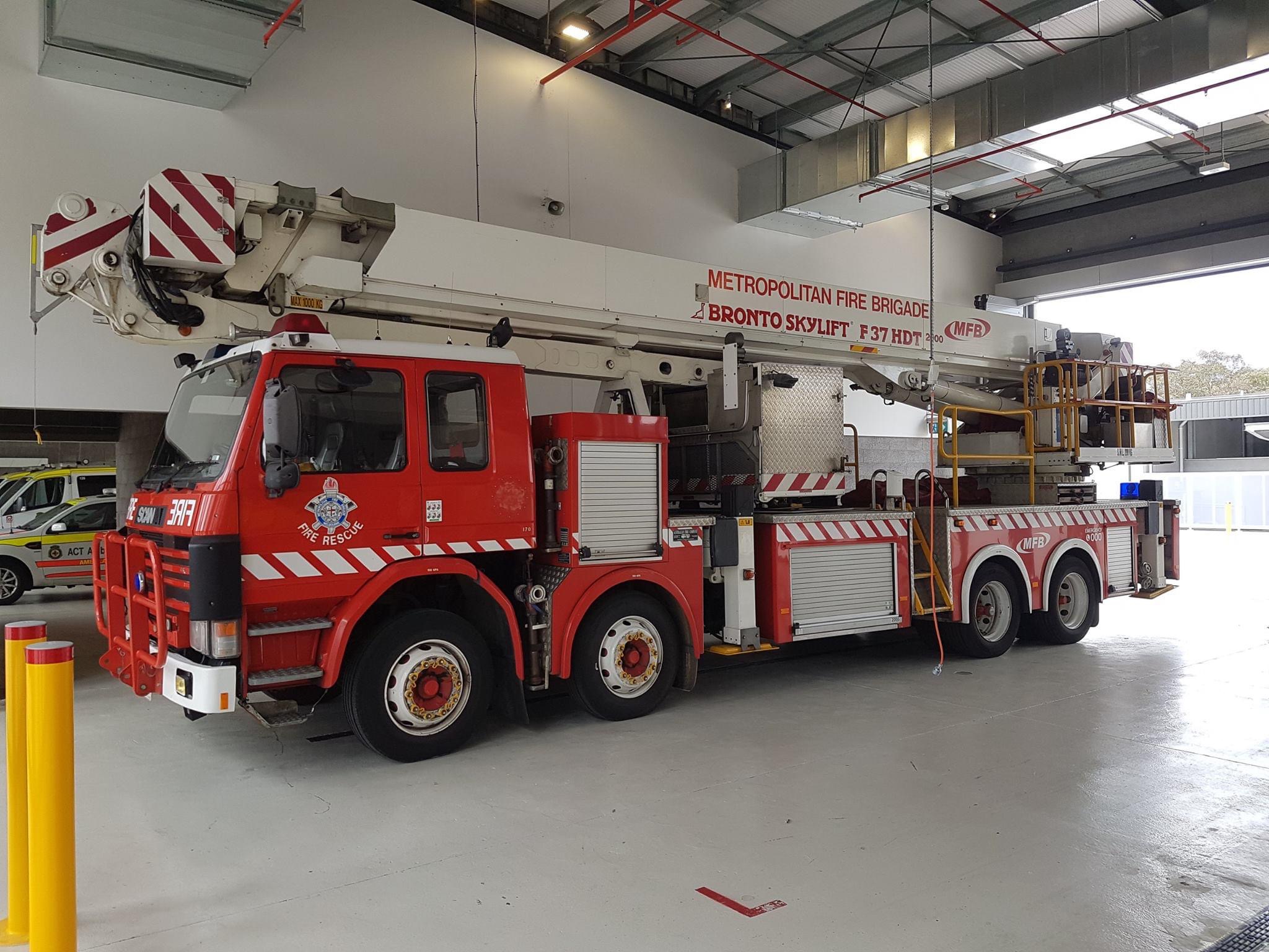 Reserve Ladder Platform | Emergency Vehicles App
