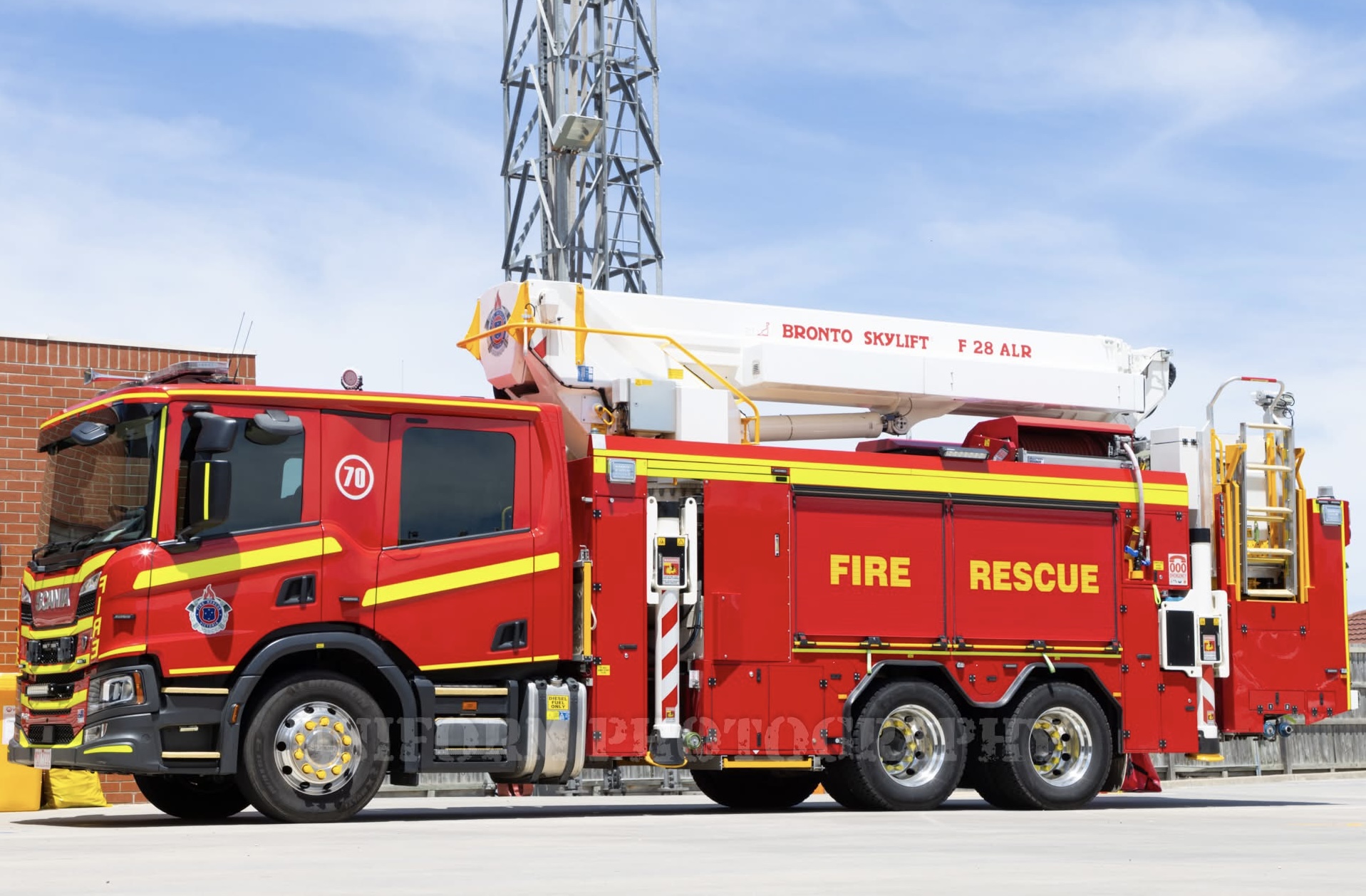 Pumper Platform 70 | Emergency Vehicles App