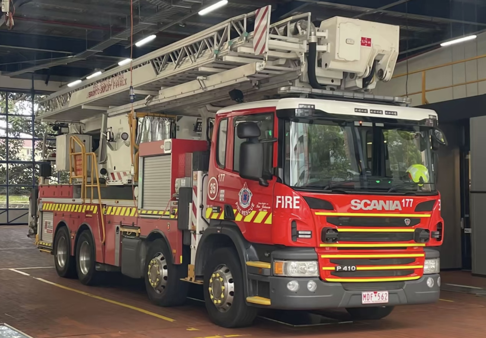 Ladder Platform 35 | Emergency Vehicles App